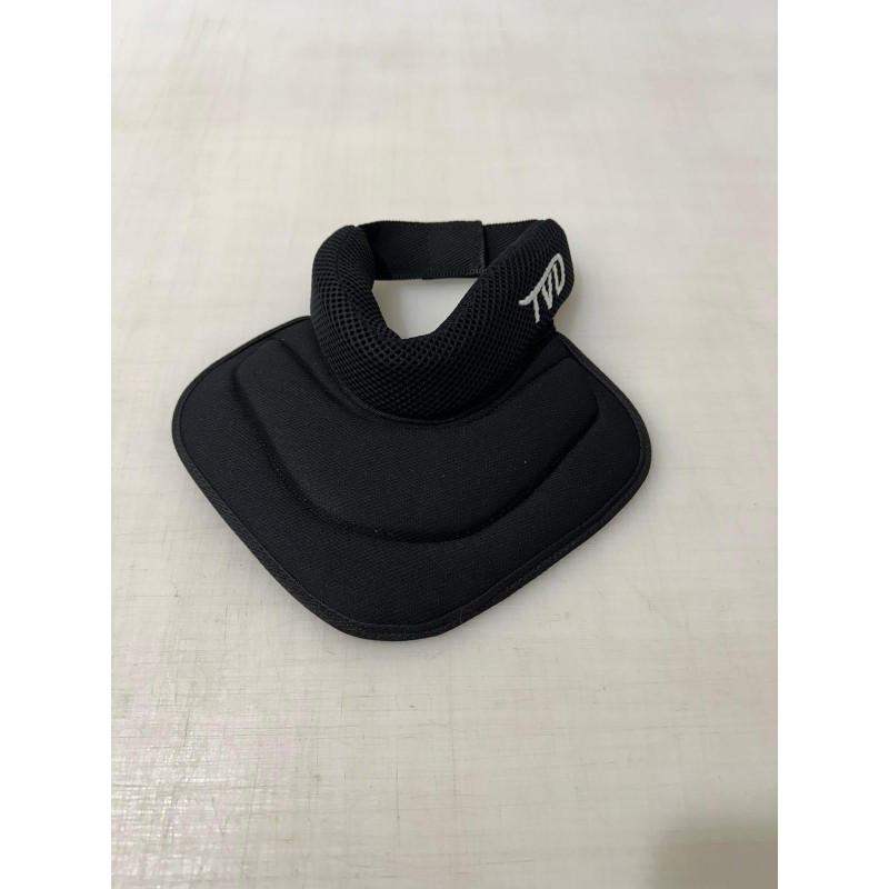 TVD GK throat guard with bib